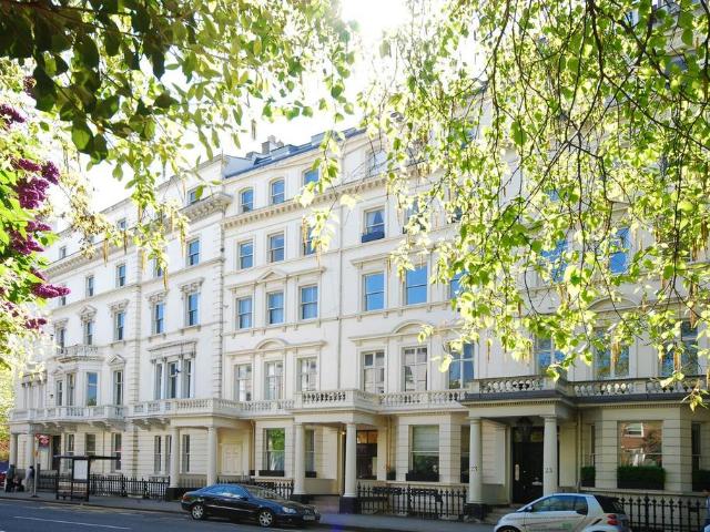 Stanhope Gardens, South Kensington. 2 bed flat to rent £3,467 pcm £800 pw