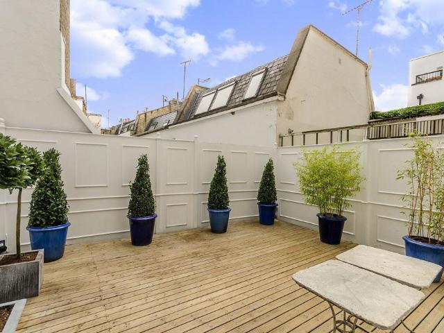 Stanhope Gardens, South Kensington. 2 bed flat to rent £5,200 pcm £1,200 pw
