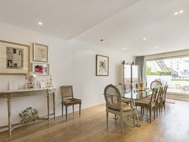 Stanhope Gardens, South Kensington. 5 bed house to rent £14,000 pcm £3,231 pw