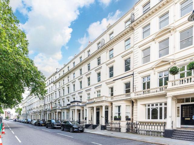 Stanhope Gardens, South Kensington, London SW7, 2 bed flat to rent, £3,359 pcm | PrimeLocation