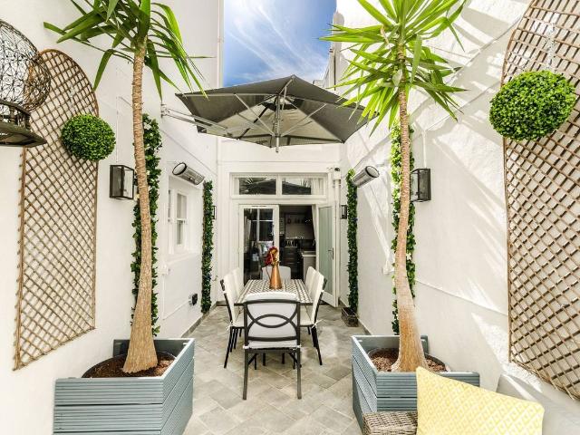 Stanhope Gardens, South Kensington, London SW7, 2 bed flat to rent, £6,500 pcm | PrimeLocation