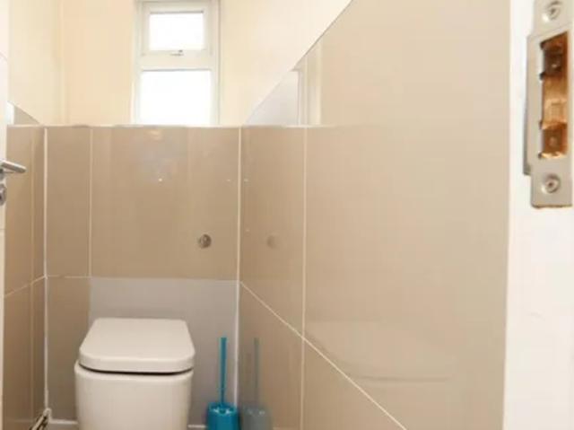Stanhope House, 31 Frampton Park Road, London, E9 7PQ, United Kingdom | Room for rent #154574084 | Rentberry