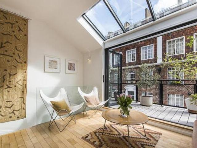 Stanhope Mews East, London, 3 Bedroom House