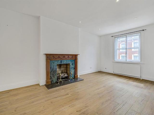 Stanhope Mews West, South Kensington SW7, 2 bed flat to rent, £3,000 pcm | PrimeLocation