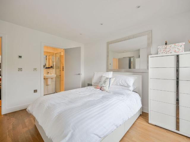 Stanhope Road N6, Highgate, London, 2 bed flat to rent, £6,500 pcm | PrimeLocation