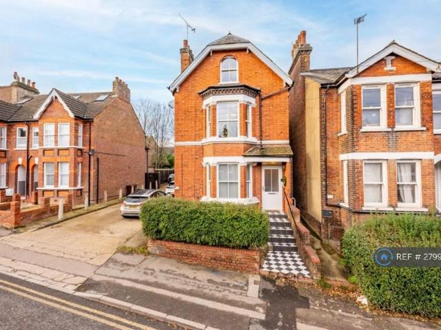 Stanhope Road, St Albans, AL1 3 bed maisonette to rent £3,000 pcm £692 pw
