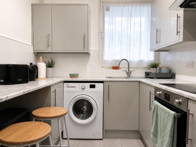 Stanhope Street, Euston, London NW1, 3 bed flat to rent, £3,950 pcm | PrimeLocation