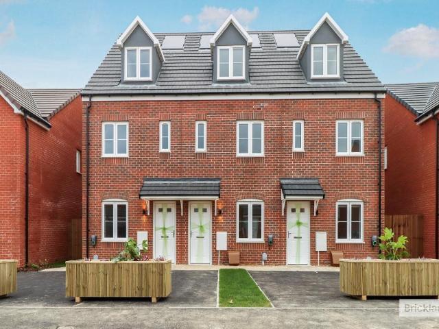 Stanier Drive, MARKET HARBOROUGH 3 bed house to rent £1,550 pcm £358 pw