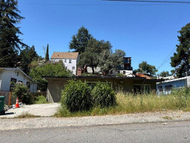 Stanley Ave