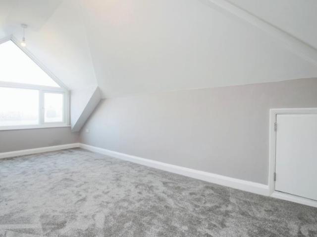 Stanley Avenue, Bristol BS7 3 bed maisonette to rent £1,650 pcm £381 pw