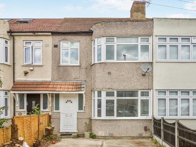 Stanley Avenue, Dagenham, RM8 3 bed terraced house to rent £1,950 pcm £450 pw