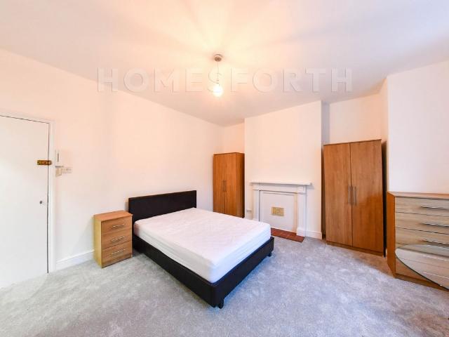 Stanley Gardens, Willesden Green NW2, Studio to rent, £1,450 pcm | PrimeLocation