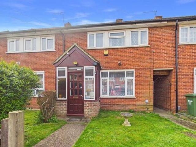 Stanley Green West, Langley, 3 Bedroom Terraced