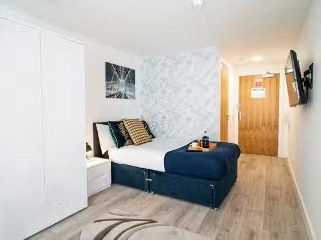 Stanley House Ensuite Room