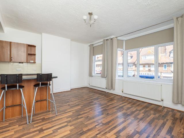 Stanley Park Road, Carshalton, Surrey SM5, 2 bed maisonette to rent, £1,600 pcm | PrimeLocation