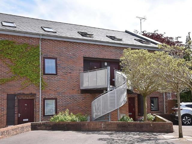 Stanley Road, Knutsford 2 bed apartment to rent £1,850 pcm £427 pw