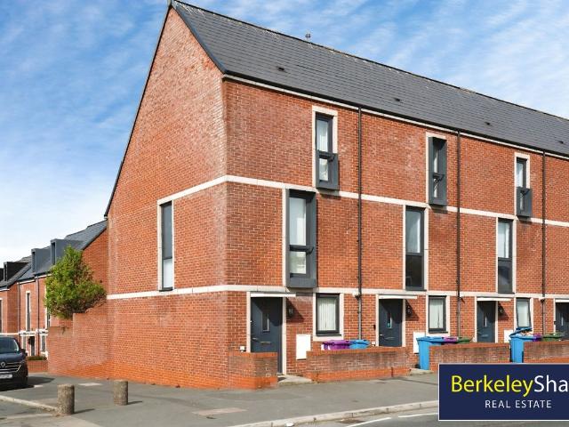 Stanley Road, Kirkdale, Liverpool L5, 4 bed town house to rent, £1,150 pcm | PrimeLocation