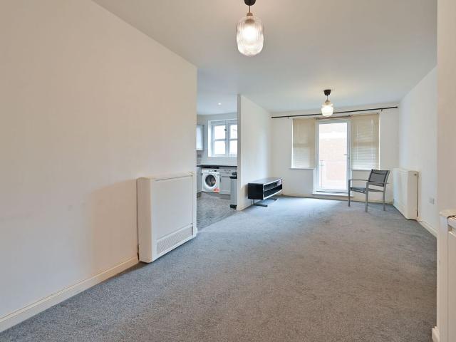 Stanley Road, Harrow HA2, 2 bed flat to rent, £3,000 pcm | PrimeLocation