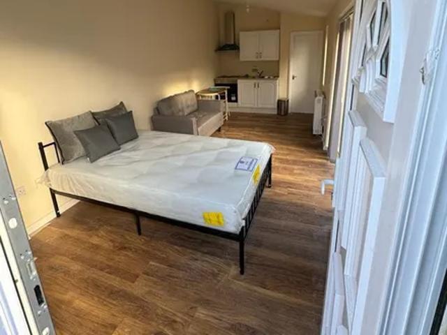 Stanley Road, London, IG1 1QY, United Kingdom | Studio apartment for rent #112606881 | Rentberry