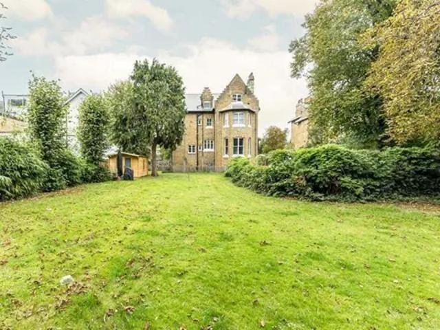 Stanley Road, London, TW11 8UA, United Kingdom | 3 bed apartment for rent #135670165 | Rentberry