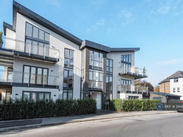 Stanley Road, Sutton, SM2 2 bed flat to rent £2,495 pcm £576 pw