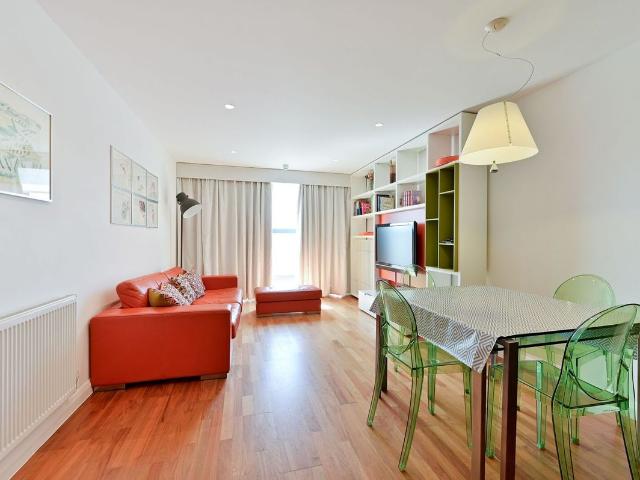 Stanley Road, Wimbledon, London SW19, 2 bed flat to rent, £7,000 pcm | PrimeLocation