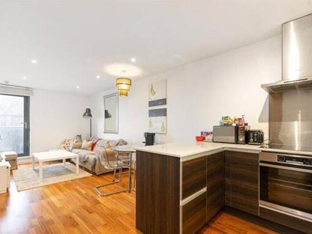 Stanley Road, Wimbledon, 2 Bedroom Apartment