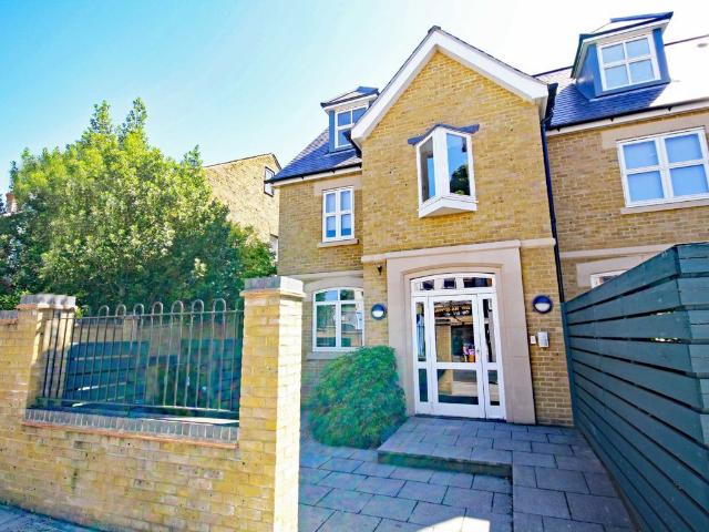 Stanley Road, Teddington TW11, 1 bed flat to rent, £1,500 pcm | PrimeLocation