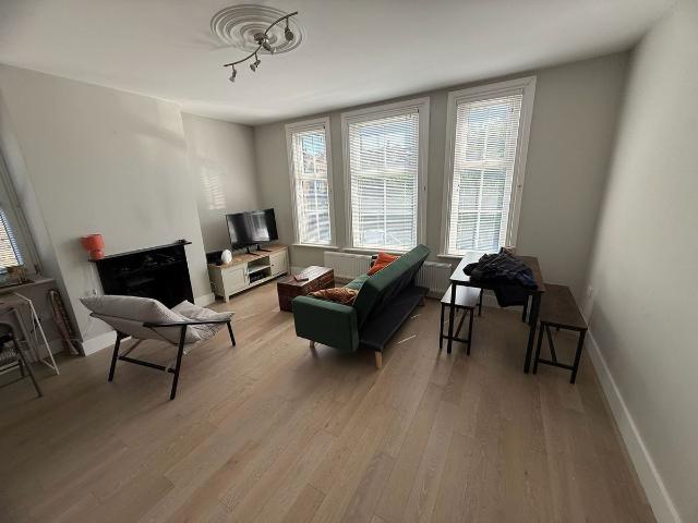 Stanley Road, Teddington TW11, 1 bed flat to rent, £1,675 pcm | PrimeLocation
