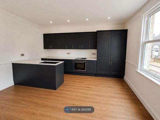 Stanley Road, Teddington TW11, 4 bed maisonette to rent, £3,800 pcm | PrimeLocation