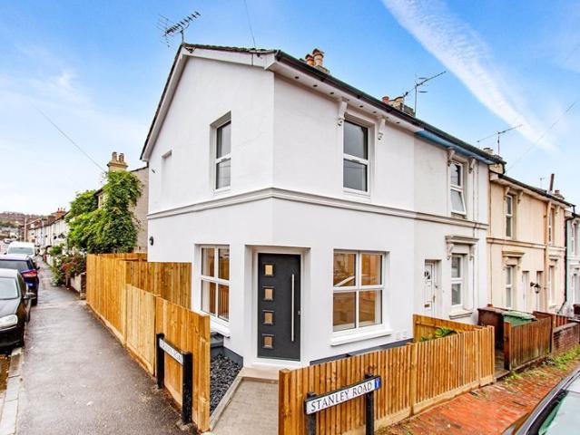 Stanley Road, Tunbridge Wells TN1, 2 bed end terrace house to rent, £1,500 pcm | PrimeLocation