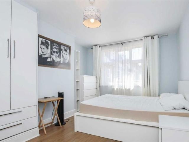 Stanley Road, TW11, London