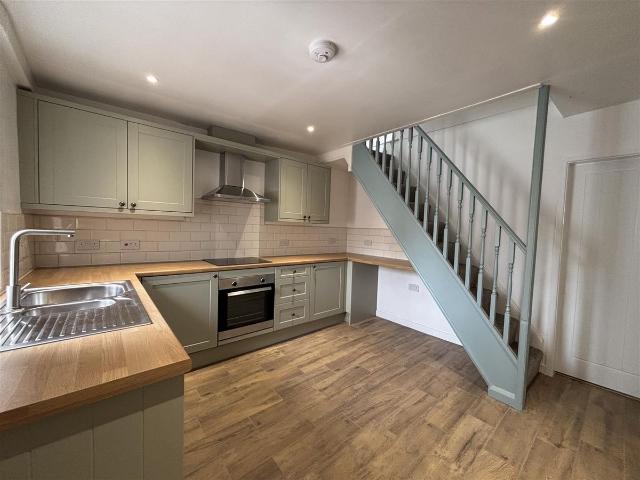 Stanley Street, Mold CH7, 2 bed terraced house to rent, £895 pcm | PrimeLocation