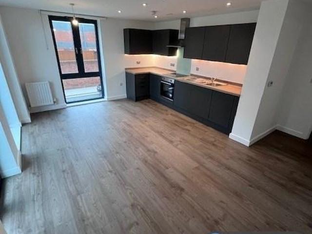 Stanley Wharf, Liverpool, L5 3 bed flat to rent £1,215 pcm £280 pw