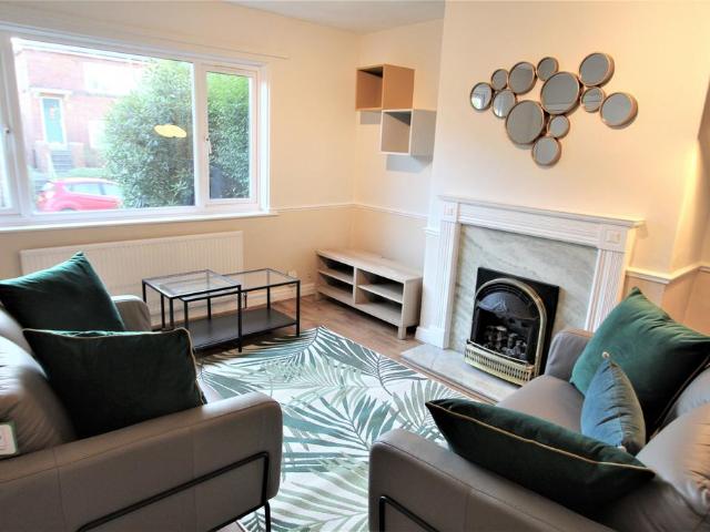 STANMORE GROVE, Leeds 4 bed house to rent £2,357 pcm £544 pw