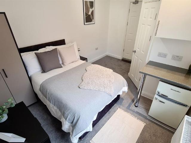 Stanmore Road, Birmingham B16, Room to rent, £625 pcm | PrimeLocation
