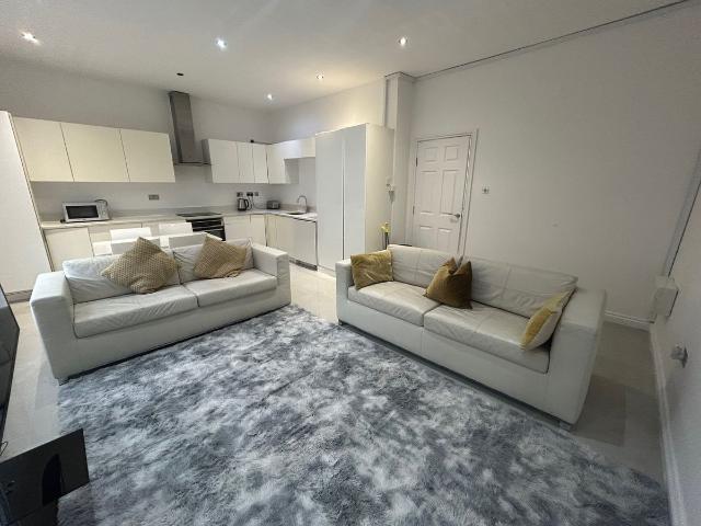 Stanmore Road, Birmingham B16, 2 bed flat to rent, £1,300 pcm | PrimeLocation