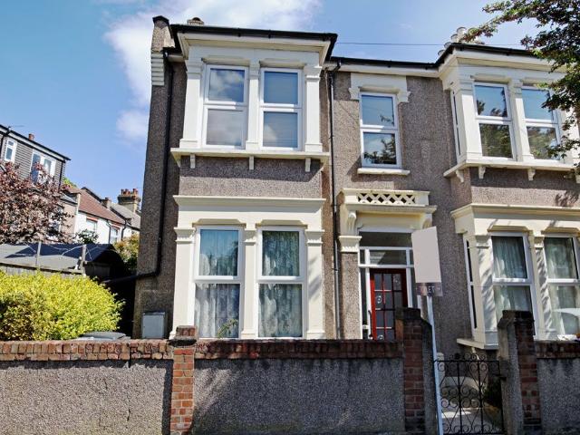 Stanmore Road, Leytonstone E11, 2 bed flat to rent, £1,800 pcm | PrimeLocation