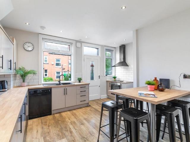 Stanmore Street, Leeds LS4 6 bed house to rent £3,380 pcm £780 pw