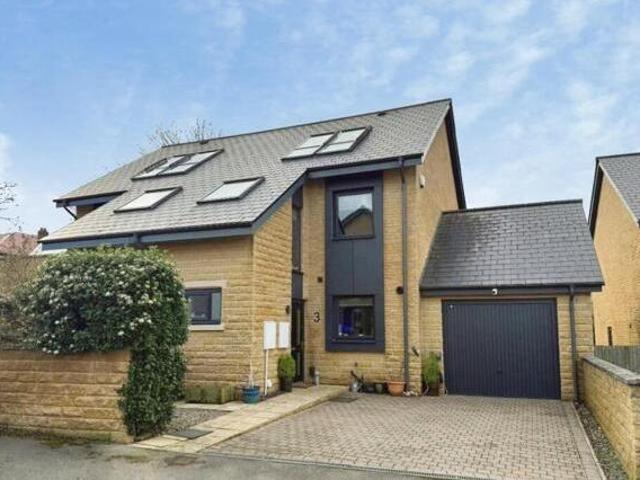 Stansfield Close,ilkley, 4 Bedroom Semi detached