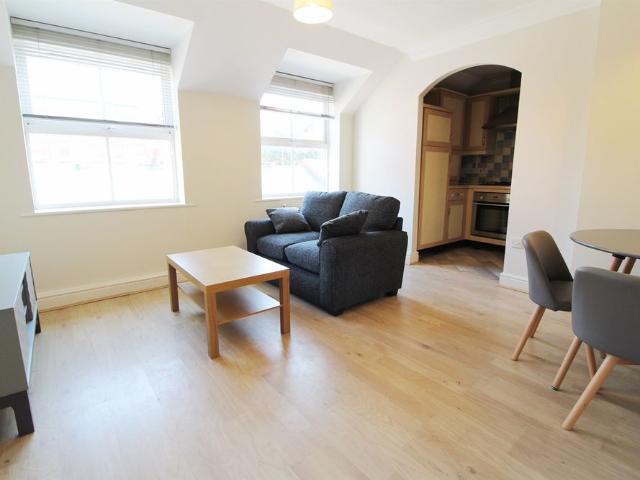 Stanshawe Court, Reading, RG1 1PD