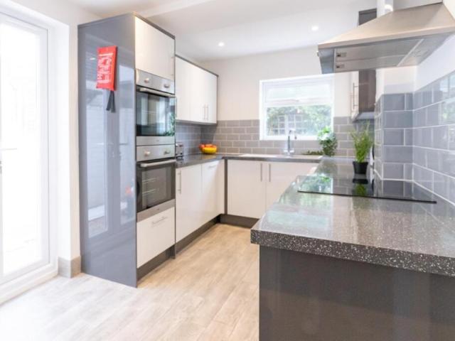Stansted Road, Hampshire PO5 6 bed terraced house to rent £4,200 pcm £969 pw