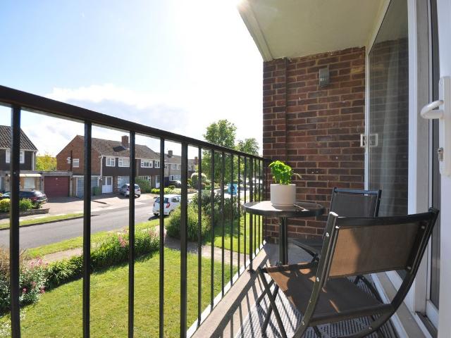 Stanway Road, Cheltenham GL51, 2 bed flat to rent, £1,250 pcm | PrimeLocation