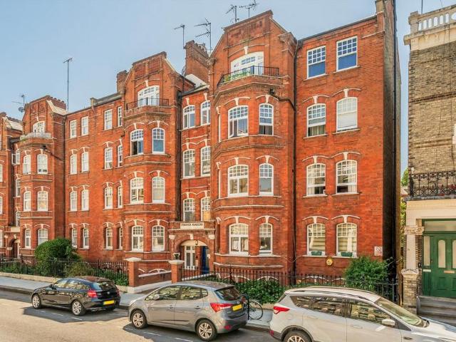 Stanwick Road, London W14 3 bed flat to rent £3,700 pcm £854 pw