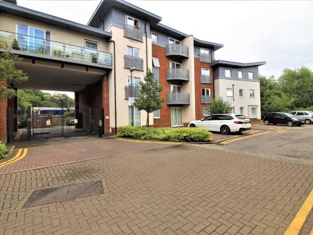 Stanton House, Aylesbury HP21, 1 bed flat to rent, £995 pcm | PrimeLocation
