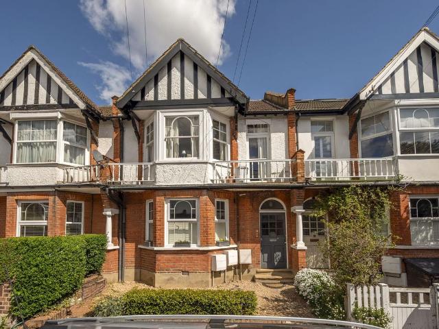 Stanton Road, Raynes Park, London SW20, 3 bed maisonette to rent, £4,500 pcm | PrimeLocation