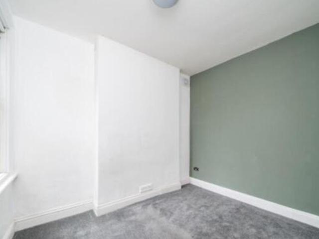 Stanthorpe Road, London, 2 Bedroom Apartment