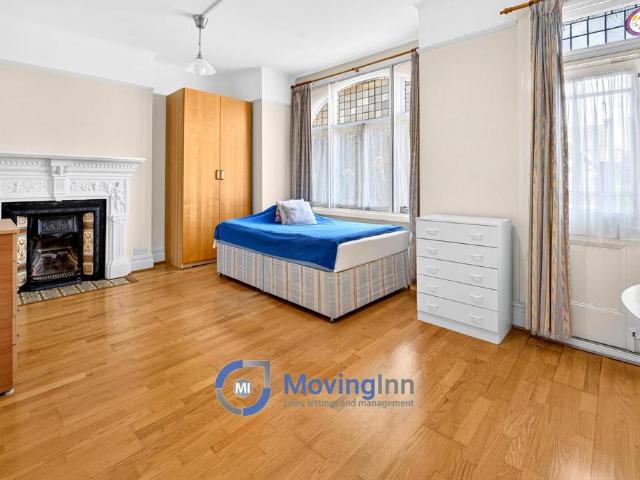 Stanthorpe Road, Streatham, SW16 2DZ Studio to rent £1,195 pcm £276 pw