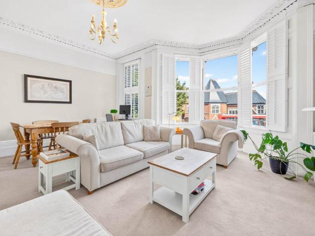 Stapleton Hall Road, Finsbury Park, N4 1 bed maisonette to rent £2,250 pcm £519 pw