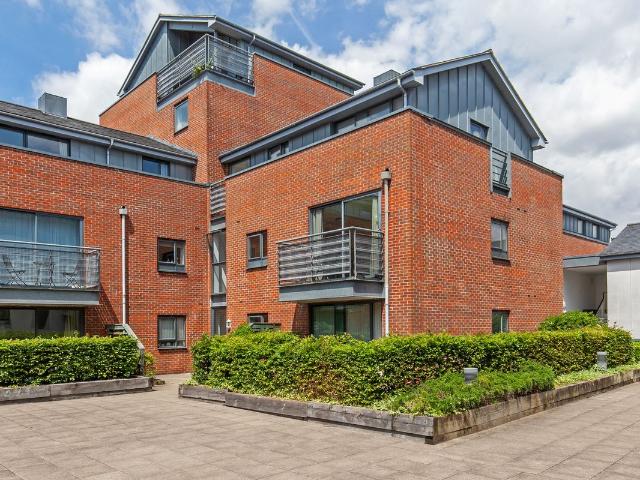 Staple Gardens, Winchester SO23, 2 bed flat to rent, £1,600 pcm | PrimeLocation
